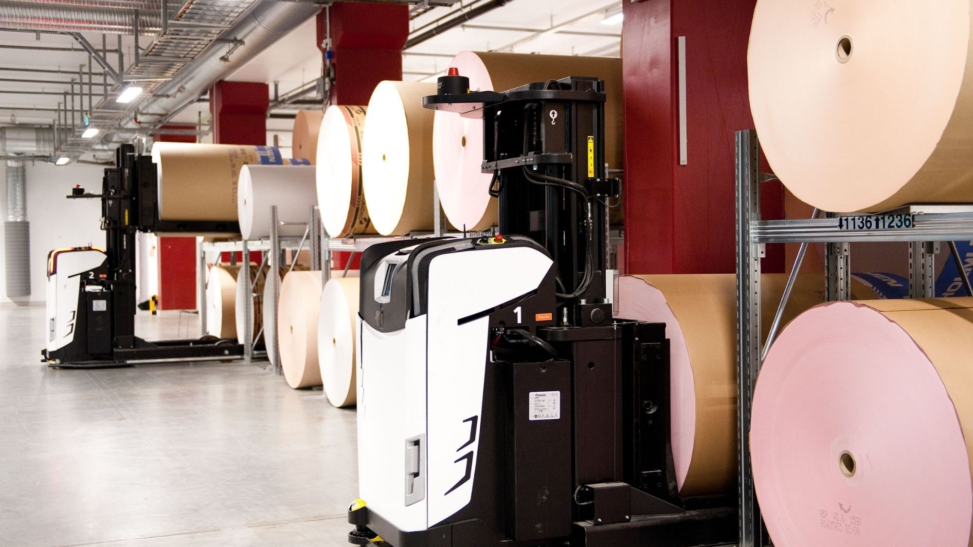 Solutions - Industries - Paper and Packaging | Logisnext Europe